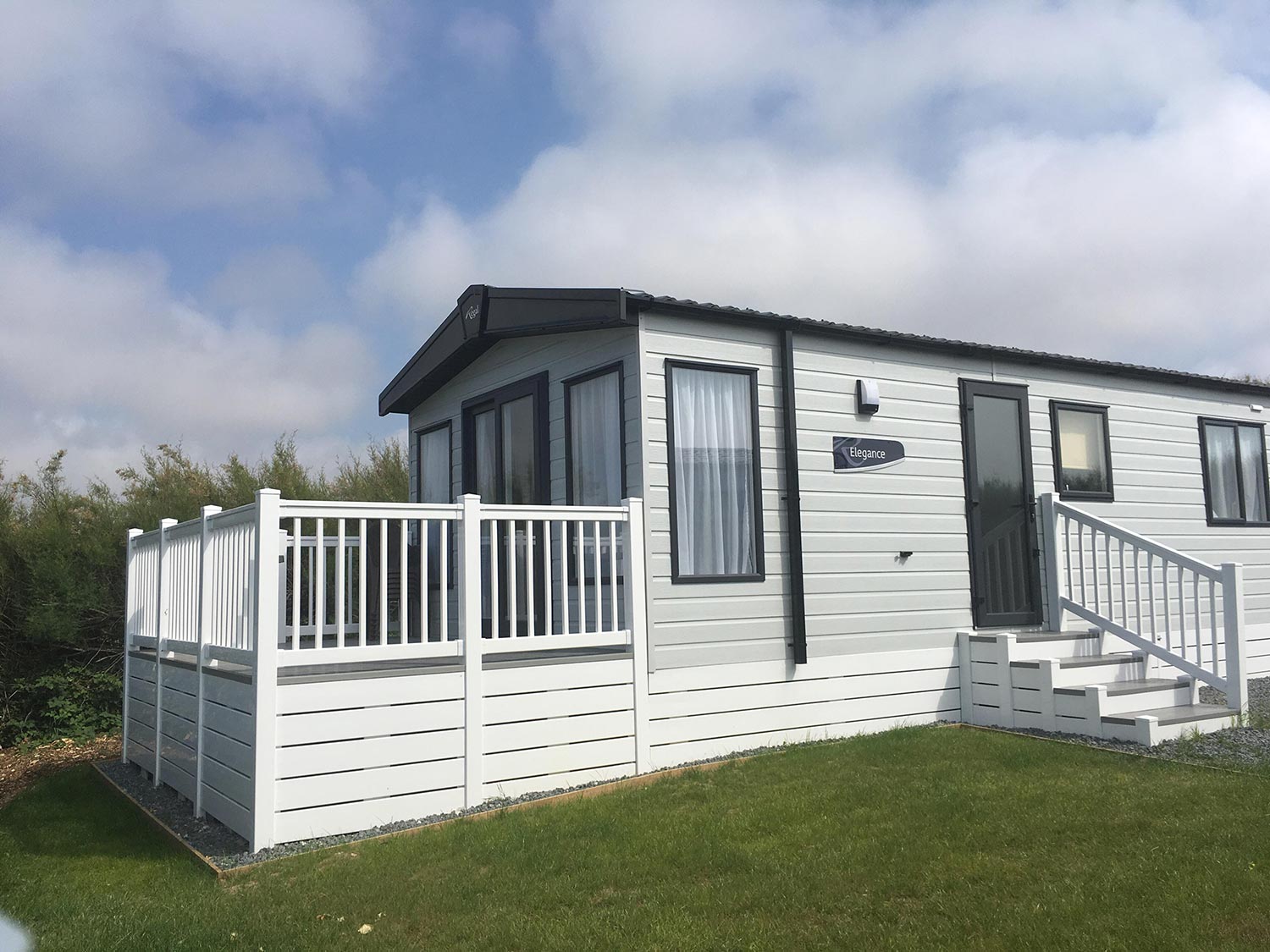 Top 5 Tips for Buying Static Caravan - Auto Zuki
