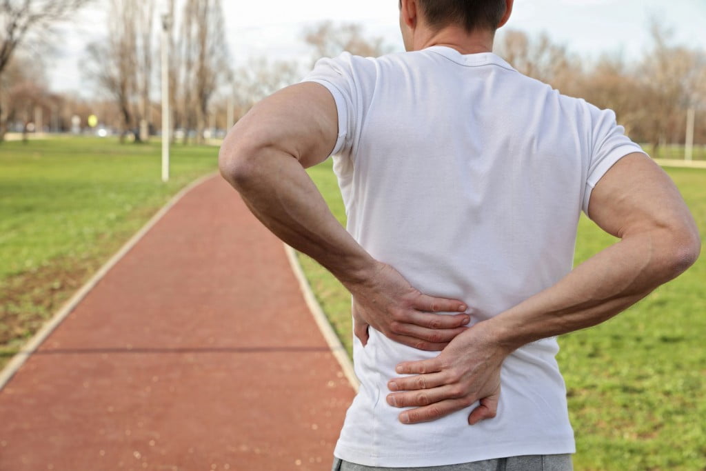 Back pain whilst bending: What to recognize - Meds Chrome