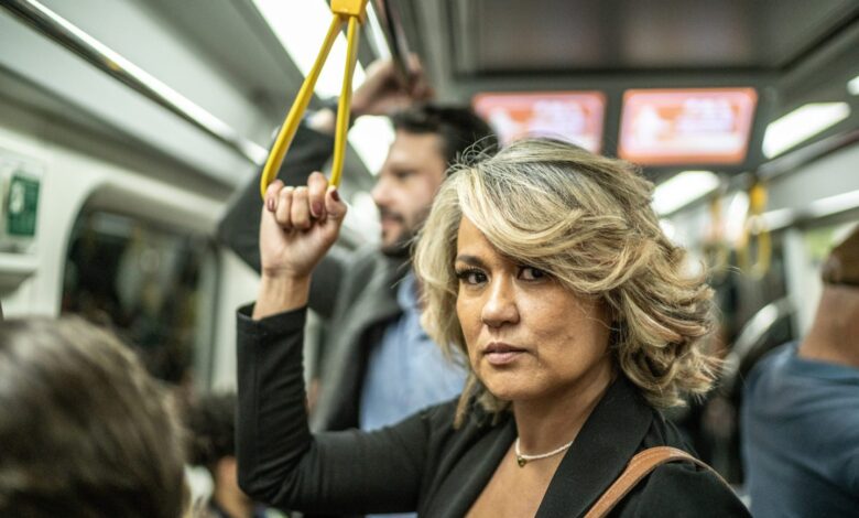 Chloe Berger: Breaking News and Updates - Robot Tip