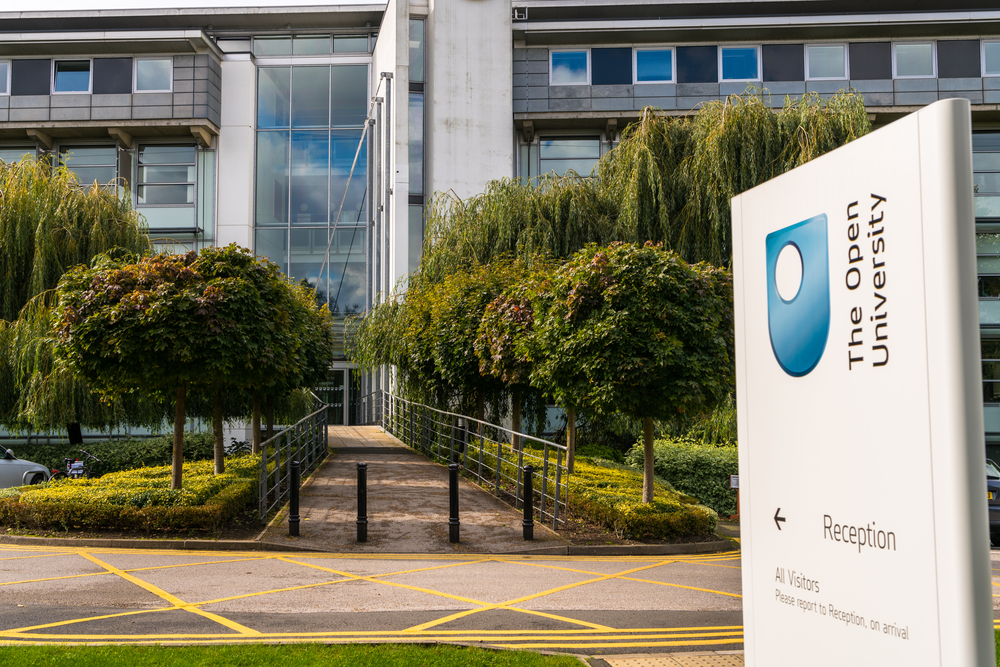 Open University - Why It's Better Than Other Universities - Vin Zite